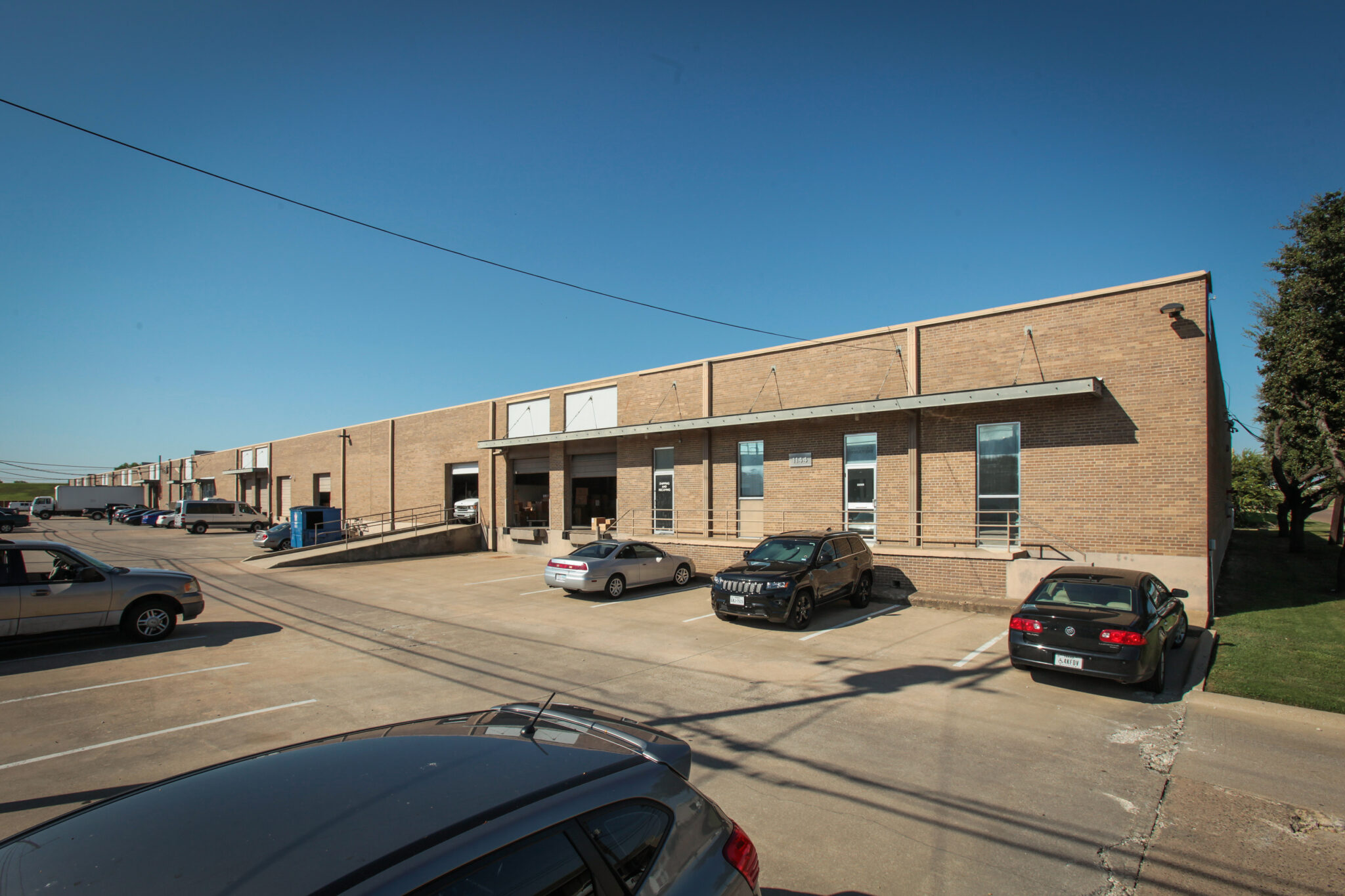 Brookhollow Portfolio - Quaker - Holt Lunsford Commercial